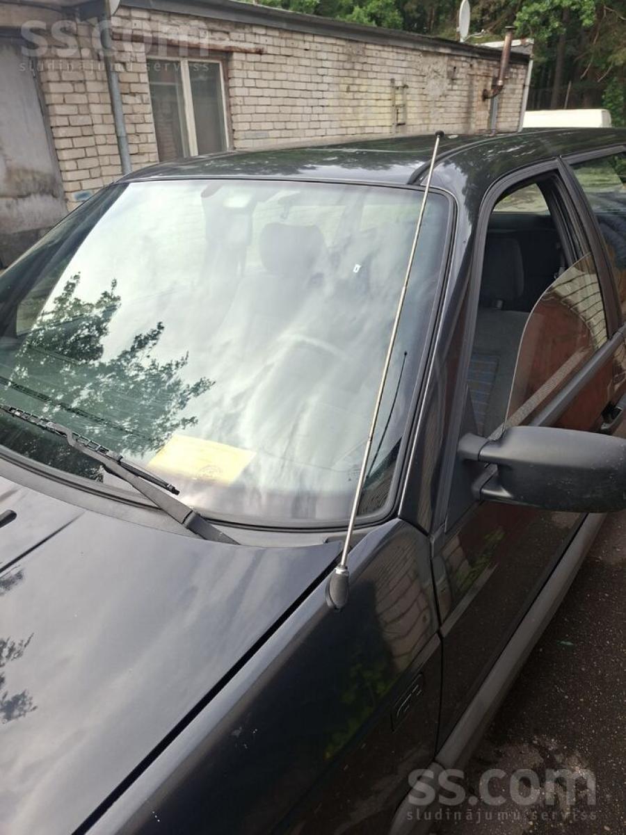 Melns Volkswagen passat-b3 1991 Rīga, ar dzinēja tilpumu 2.00 L un nobraukumu 224 tūkst. km par 1999 €, foto 20 vietnē AUTOMOTO.COM.LV