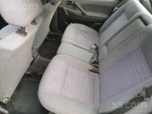Blue Volkswagen Passat B3 1991 in Cesis, with an engine capacity of 1.80 L and mileage of 293 thousand km for 1500 €, photo 6 on AUTOMOTO.COM.LV