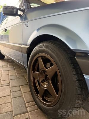 Zils Volkswagen Passat B3 1992 Jelgava, ar dzinēja tilpumu 2.00 L un nobraukumu 123 tūkst. km par 4000 €, foto 4 vietnē AUTOMOTO.COM.LV