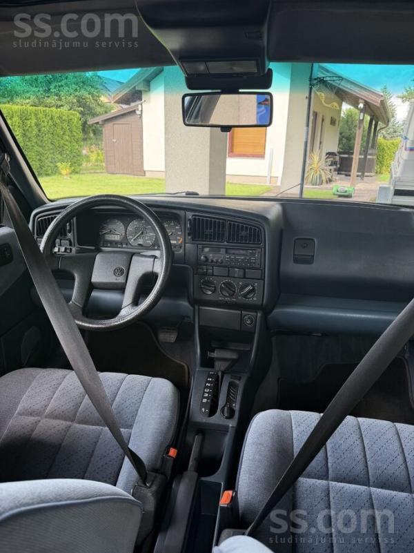 Zils Volkswagen Passat B3 1992 Jelgava, ar dzinēja tilpumu 2.00 L un nobraukumu 123 tūkst. km par 4000 €, foto 10 vietnē AUTOMOTO.COM.LV