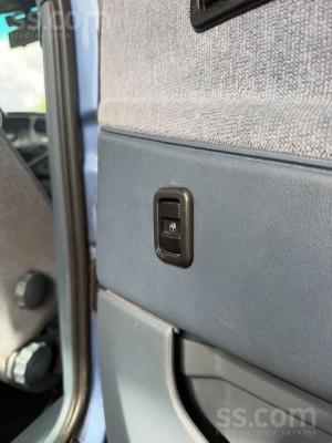 Zils Volkswagen Passat B3 1992 Jelgava, ar dzinēja tilpumu 2.00 L un nobraukumu 123 tūkst. km par 4000 €, foto 15 vietnē AUTOMOTO.COM.LV