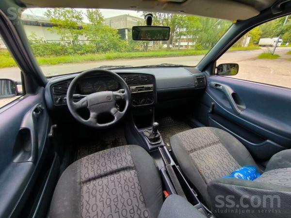 Zils Volkswagen Passat B3 1993 Rīga, ar dzinēja tilpumu 2.00 L un nobraukumu 0 tūkst. km par 700 €, foto 7 vietnē AUTOMOTO.COM.LV
