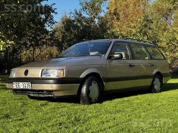 Brown Volkswagen Passat B3 1990 in Balvi, with an engine capacity of 1.80 L and mileage of 334 thousand km for 1500 €, photo 1 on AUTOMOTO.COM.LV