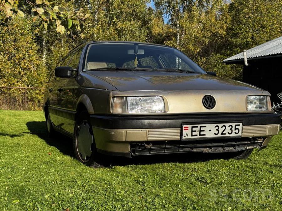 Brown Volkswagen Passat B3 1990 in Balvi, with an engine capacity of 1.80 L and mileage of 334 thousand km for 1500 €, photo 4 on AUTOMOTO.COM.LV