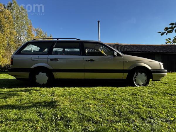 Brown Volkswagen Passat B3 1990 in Balvi, with an engine capacity of 1.80 L and mileage of 334 thousand km for 1500 €, photo 7 on AUTOMOTO.COM.LV