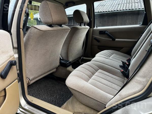 Brown Volkswagen Passat B3 1990 in Balvi, with an engine capacity of 1.80 L and mileage of 334 thousand km for 1500 €, photo 8 on AUTOMOTO.COM.LV
