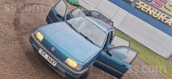 Green Volkswagen passat-b3 1991 in Daugavpils, with an engine capacity of 1.60 L and mileage of 273 thousand km for 2250 €, photo 1 on AUTOMOTO.COM.LV