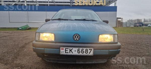 Green Volkswagen passat-b3 1991 in Daugavpils, with an engine capacity of 1.60 L and mileage of 273 thousand km for 2250 €, photo 9 on AUTOMOTO.COM.LV