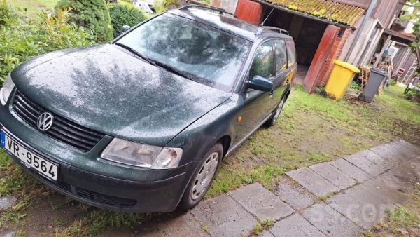 Zaļš Volkswagen Passat B3 1998 Rīga, ar dzinēja tilpumu 1.60 L un nobraukumu 265 tūkst. km par 500 €, foto 6 vietnē AUTOMOTO.COM.LV