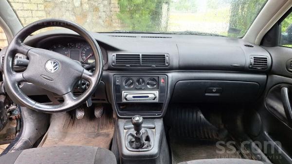 Zaļš Volkswagen Passat B3 1998 Rīga, ar dzinēja tilpumu 1.60 L un nobraukumu 265 tūkst. km par 500 €, foto 8 vietnē AUTOMOTO.COM.LV