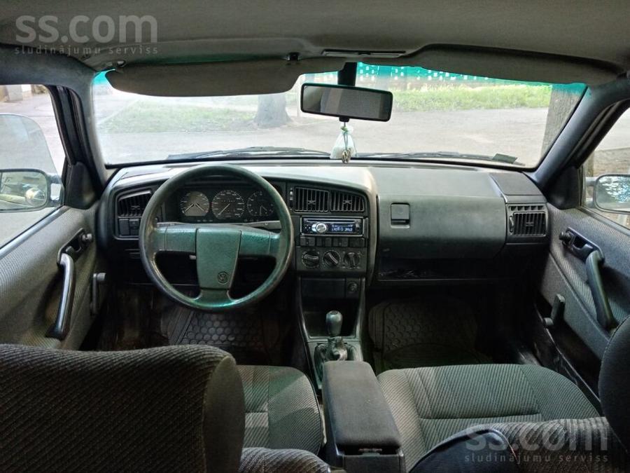 Pelēks Volkswagen passat-b3 1989 Daugavpils, ar dzinēja tilpumu 1.90 L un nobraukumu 385 tūkst. km par 360 €, foto 4 vietnē AUTOMOTO.COM.LV