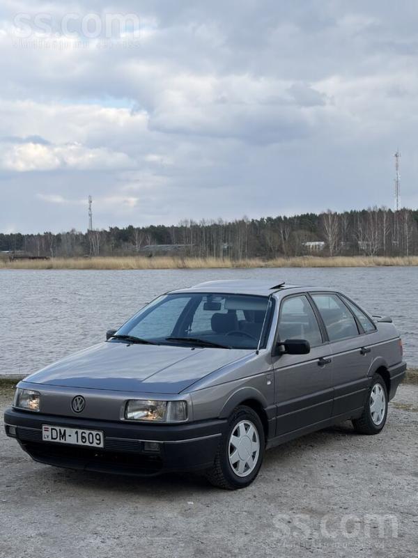 Pelēks Volkswagen passat-b3 1991 Jūrmala, ar dzinēja tilpumu 2.00 L un nobraukumu 139 tūkst. km par 4900 €, foto 1 vietnē AUTOMOTO.COM.LV
