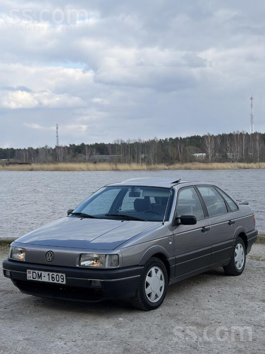 Серый Фольксваген Пассат Б3 1991 в Юрмала, объемом двигателя 2.00 л и пробегом 139 тыс. км за 4900 €, фото 1 на AUTOMOTO.COM.LV