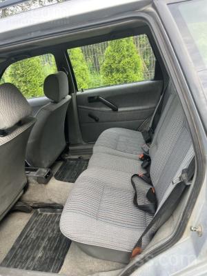 Grey Volkswagen Passat B3 1992 in Gulbene, with an engine capacity of 1.90 L and mileage of 372 thousand km for 1850 €, photo 8 on AUTOMOTO.COM.LV