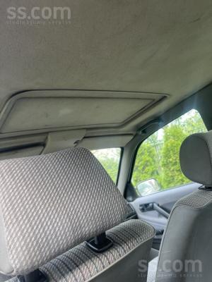 Grey Volkswagen Passat B3 1992 in Gulbene, with an engine capacity of 1.90 L and mileage of 372 thousand km for 1850 €, photo 9 on AUTOMOTO.COM.LV