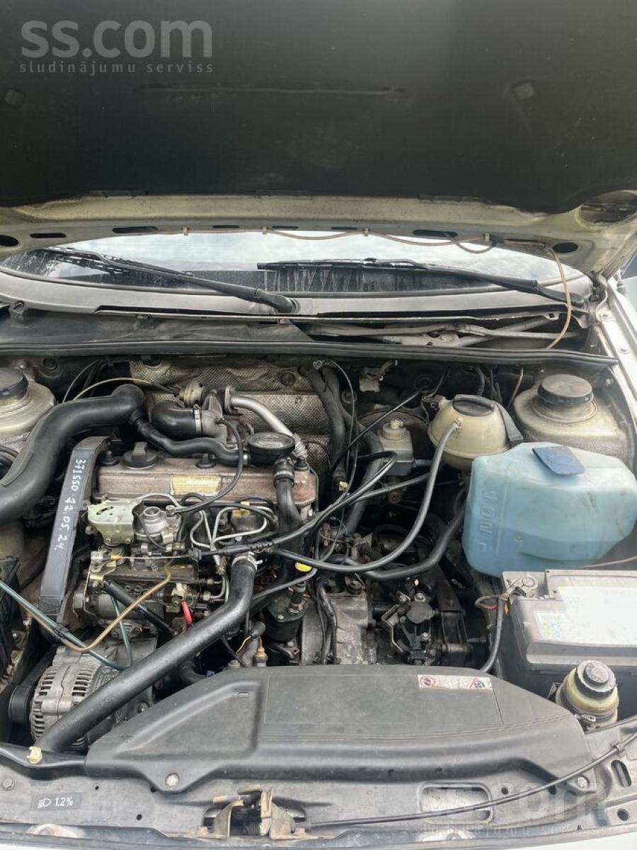 Grey Volkswagen Passat B3 1992 in Gulbene, with an engine capacity of 1.90 L and mileage of 372 thousand km for 1850 €, photo 11 on AUTOMOTO.COM.LV