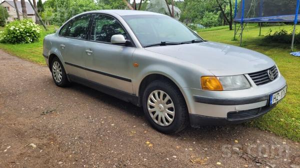 Pelēks Volkswagen Passat B3 1997 Daugavpils, ar dzinēja tilpumu 1.80 L un nobraukumu 372 tūkst. km par 750 €, foto 2 vietnē AUTOMOTO.COM.LV