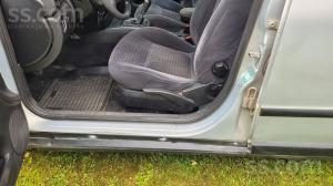 Pelēks Volkswagen Passat B3 1997 Daugavpils, ar dzinēja tilpumu 1.80 L un nobraukumu 372 tūkst. km par 750 €, foto 10 vietnē AUTOMOTO.COM.LV