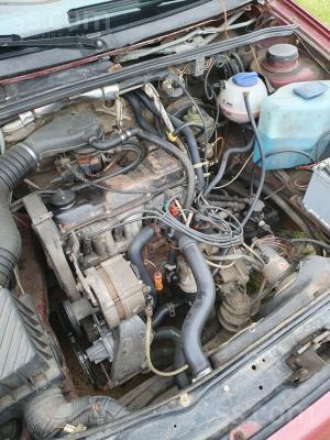 Sarkans Volkswagen Passat B3 1988 Daugavpils, ar dzinēja tilpumu 1.80 L un nobraukumu 390 tūkst. km par 600 €, foto 6 vietnē AUTOMOTO.COM.LV