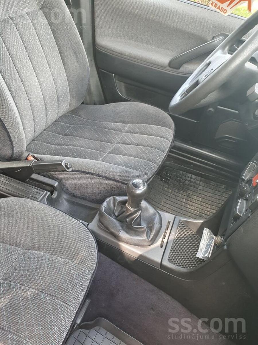 Sarkans Volkswagen Passat B3 1988 Daugavpils, ar dzinēja tilpumu 1.80 L un nobraukumu 390 tūkst. km par 600 €, foto 10 vietnē AUTOMOTO.COM.LV