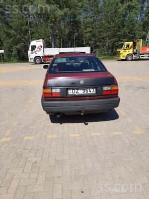 Sarkans Volkswagen passat-b3 1989 Rīga, ar dzinēja tilpumu 1.60 L un nobraukumu 355 tūkst. km par 1200 €, foto 3 vietnē AUTOMOTO.COM.LV