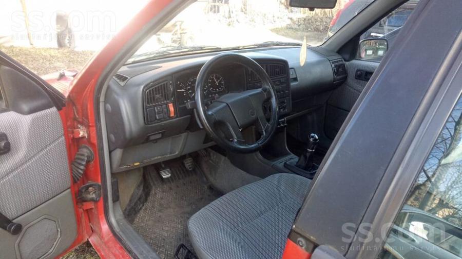 Sarkans Volkswagen passat-b3 1992 Rīga, ar dzinēja tilpumu 1.90 L un nobraukumu 209 tūkst. km par 1500 €, foto 9 vietnē AUTOMOTO.COM.LV