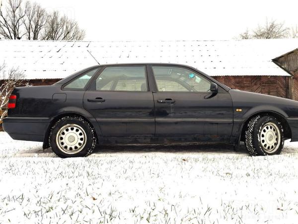 Melns Volkswagen passat-b4 1996 Aizkraukle, ar dzinēja tilpumu 1.90 L un nobraukumu 363 tūkst. km par 1300 €, foto 5 vietnē AUTOMOTO.COM.LV