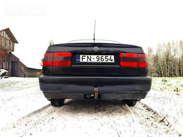Melns Volkswagen passat-b4 1996 Aizkraukle, ar dzinēja tilpumu 1.90 L un nobraukumu 363 tūkst. km par 1300 €, foto 8 vietnē AUTOMOTO.COM.LV