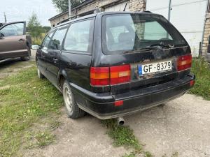 Black Volkswagen passat-b4 1994 in Cesis, with an engine capacity of 1.80 L and mileage of 345 thousand km for 450 €, photo 3 on AUTOMOTO.COM.LV