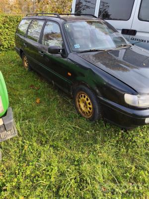 Black Volkswagen passat-b4 1994 in Kuldiga, with an engine capacity of 2.00 L and mileage of 300 thousand km for 990 €, photo 1 on AUTOMOTO.COM.LV