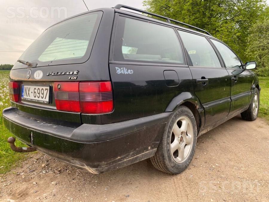 Melns Volkswagen passat-b4 1996 Cēsis, ar dzinēja tilpumu 1.90 L un nobraukumu 364 tūkst. km par 400 €, foto 3 vietnē AUTOMOTO.COM.LV