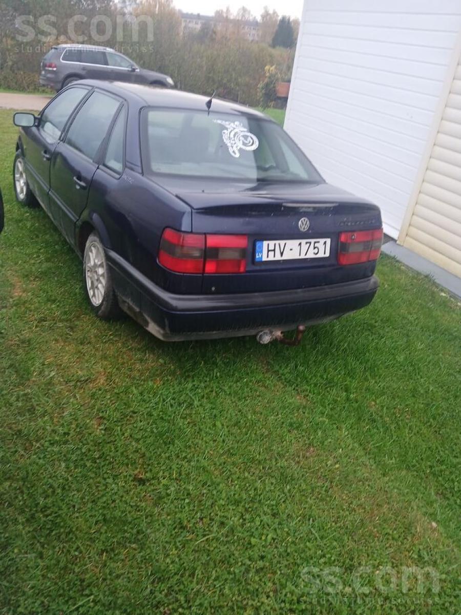 Zils Volkswagen passat-b4 1997 Daugavpils, ar dzinēja tilpumu 1.90 L un nobraukumu 455 tūkst. km par 600 €, foto 3 vietnē AUTOMOTO.COM.LV