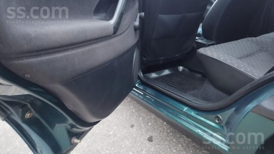 Zaļš Volkswagen passat-b4 1995 Cēsis, ar dzinēja tilpumu 1.90 L un nobraukumu 407 tūkst. km par 1500 €, foto 10 vietnē AUTOMOTO.COM.LV