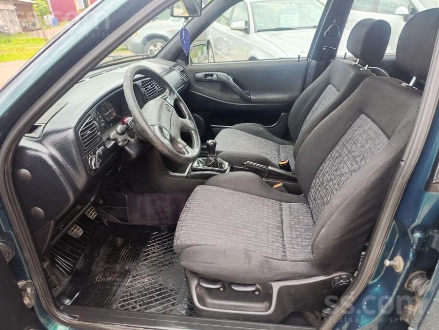 Zaļš Volkswagen passat-b4 1996 Rēzekne, ar dzinēja tilpumu 1.60 L un nobraukumu 319 tūkst. km par 1150 €, foto 9 vietnē AUTOMOTO.COM.LV