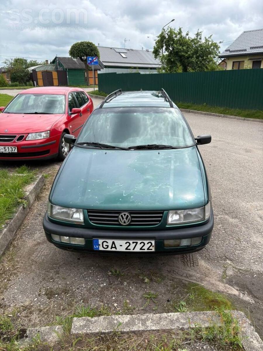 Zaļš Volkswagen passat-b4 1996 Krāslava, ar dzinēja tilpumu 1.80 L un nobraukumu 474 tūkst. km par 350 €, foto 1 vietnē AUTOMOTO.COM.LV