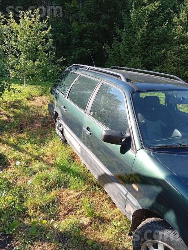 Green Volkswagen passat-b4 1996 in Jekabpils, with an engine capacity of 1.80 L and mileage of 400 thousand km for 650 €, photo 2 on AUTOMOTO.COM.LV