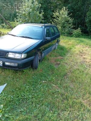 Zaļš Volkswagen passat-b4 1996 Jēkabpils, ar dzinēja tilpumu 1.80 L un nobraukumu 400 tūkst. km par 650 €, foto 5 vietnē AUTOMOTO.COM.LV