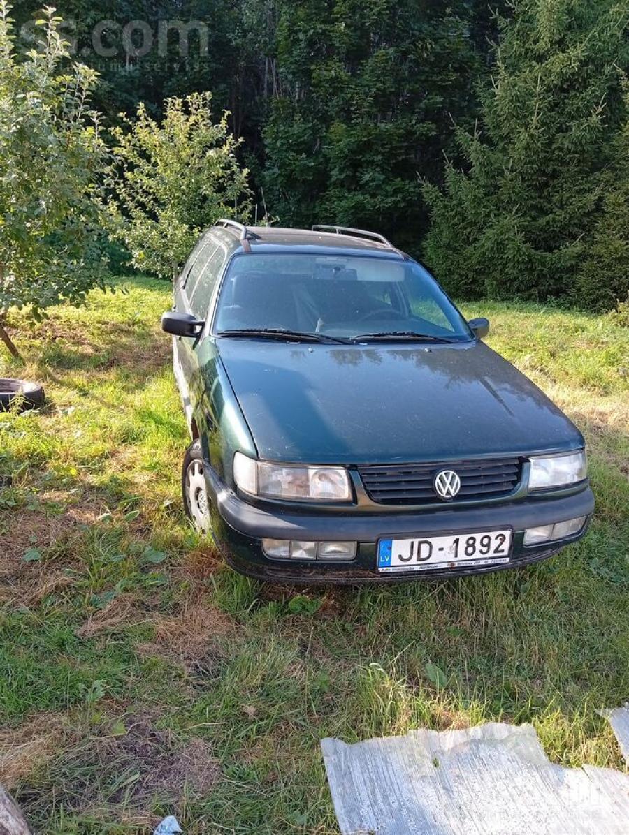 Zaļš Volkswagen passat-b4 1996 Jēkabpils, ar dzinēja tilpumu 1.80 L un nobraukumu 400 tūkst. km par 650 €, foto 6 vietnē AUTOMOTO.COM.LV