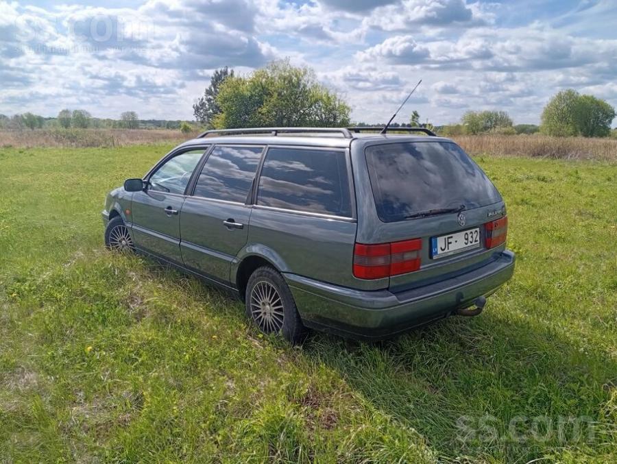 Pelēks Volkswagen passat-b4 1994 Daugavpils, ar dzinēja tilpumu 1.90 L un nobraukumu 350 tūkst. km par 1500 €, foto 1 vietnē AUTOMOTO.COM.LV