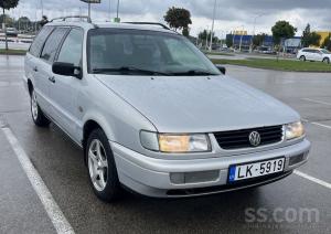Grey Volkswagen passat-b4 1995 in Riga, with an engine capacity of 1.90 L and mileage of 389 thousand km for 1000 €, photo  on AUTOMOTO.COM.LV