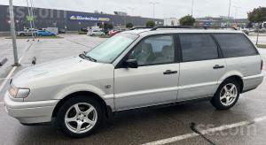 Pelēks Volkswagen passat-b4 1995 Rīga, ar dzinēja tilpumu 1.90 L un nobraukumu 389 tūkst. km par 1000 €, foto 4 vietnē AUTOMOTO.COM.LV