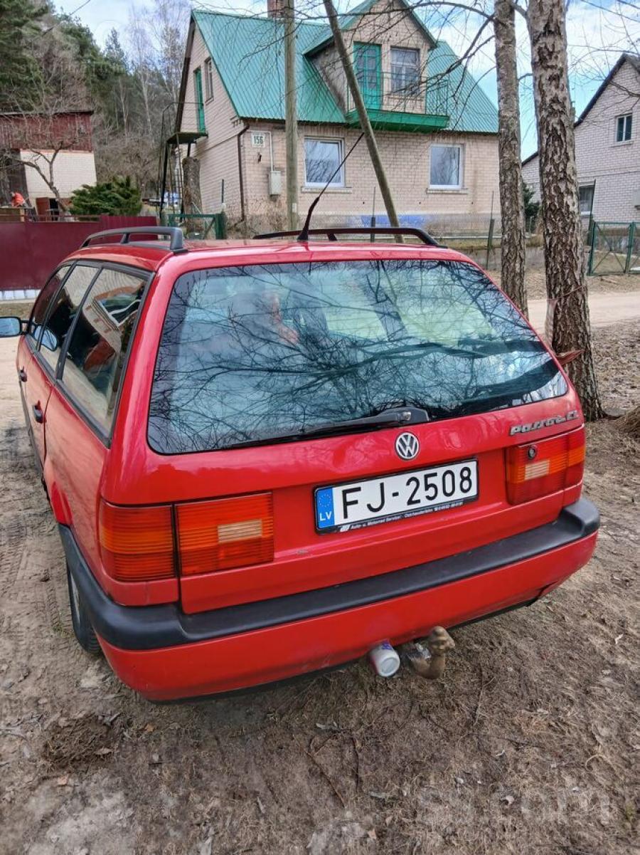 Красный Фольксваген Пассат Б4 1994 в Даугавпилс, объемом двигателя 1.80 л и пробегом 222 тыс. км за 650 €, фото 5 на AUTOMOTO.COM.LV
