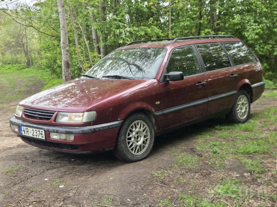 Sarkans Volkswagen passat-b4 1995 Rēzekne, ar dzinēja tilpumu 1.90 L un nobraukumu 0 tūkst. km par 990 €, foto 1 vietnē AUTOMOTO.COM.LV