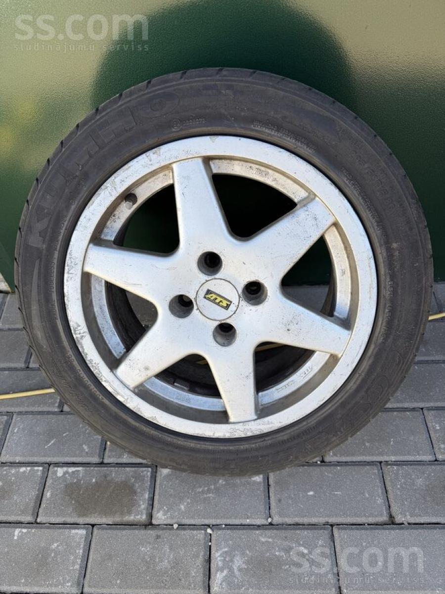 Sarkans Volkswagen passat-b4 1995 Rīga, ar dzinēja tilpumu 1.90 L un nobraukumu 318 tūkst. km par 1800 €, foto 8 vietnē AUTOMOTO.COM.LV
