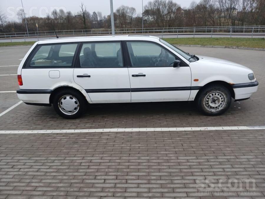 White Volkswagen passat-b4 1995 in Rezekne, with an engine capacity of 1.90 L and mileage of 352 thousand km for 1250 €, photo 3 on AUTOMOTO.COM.LV