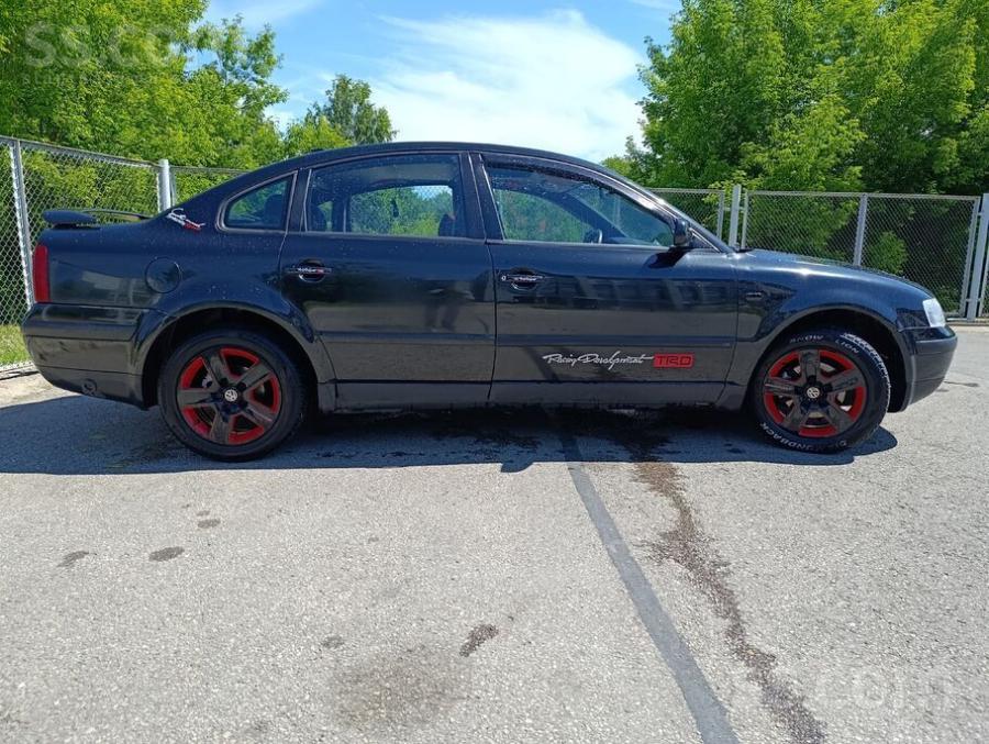 Melns Volkswagen Passat B5 1997 Daugavpils, ar dzinēja tilpumu 1.60 L un nobraukumu 396 tūkst. km par 1000 €, foto 3 vietnē AUTOMOTO.COM.LV