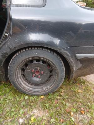 Melns Volkswagen Passat B5 1997 Kuldīga, ar dzinēja tilpumu 1.90 L un nobraukumu 412 tūkst. km par 1300 €, foto 5 vietnē AUTOMOTO.COM.LV