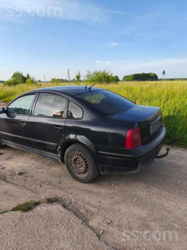 Melns Volkswagen Passat B5 1999 Jelgava, ar dzinēja tilpumu 1.90 L un nobraukumu 0 tūkst. km par 1100 €, foto 4 vietnē AUTOMOTO.COM.LV