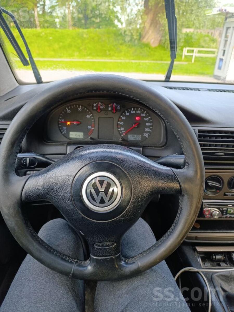 Black Volkswagen Passat B5 1999 in Rezekne, with an engine capacity of 1.90 L and mileage of 420 thousand km for 750 €, photo 3 on AUTOMOTO.COM.LV