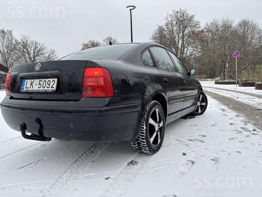 Melns Volkswagen Passat B5 2000 Valmiera, ar dzinēja tilpumu 1.90 L un nobraukumu 305 tūkst. km par 1050 €, foto 7 vietnē AUTOMOTO.COM.LV
